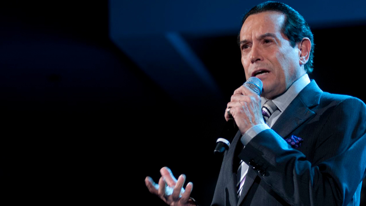 Hospitalizan a “Pepillo” Origel, esto se sabe de la salud del conductor ...