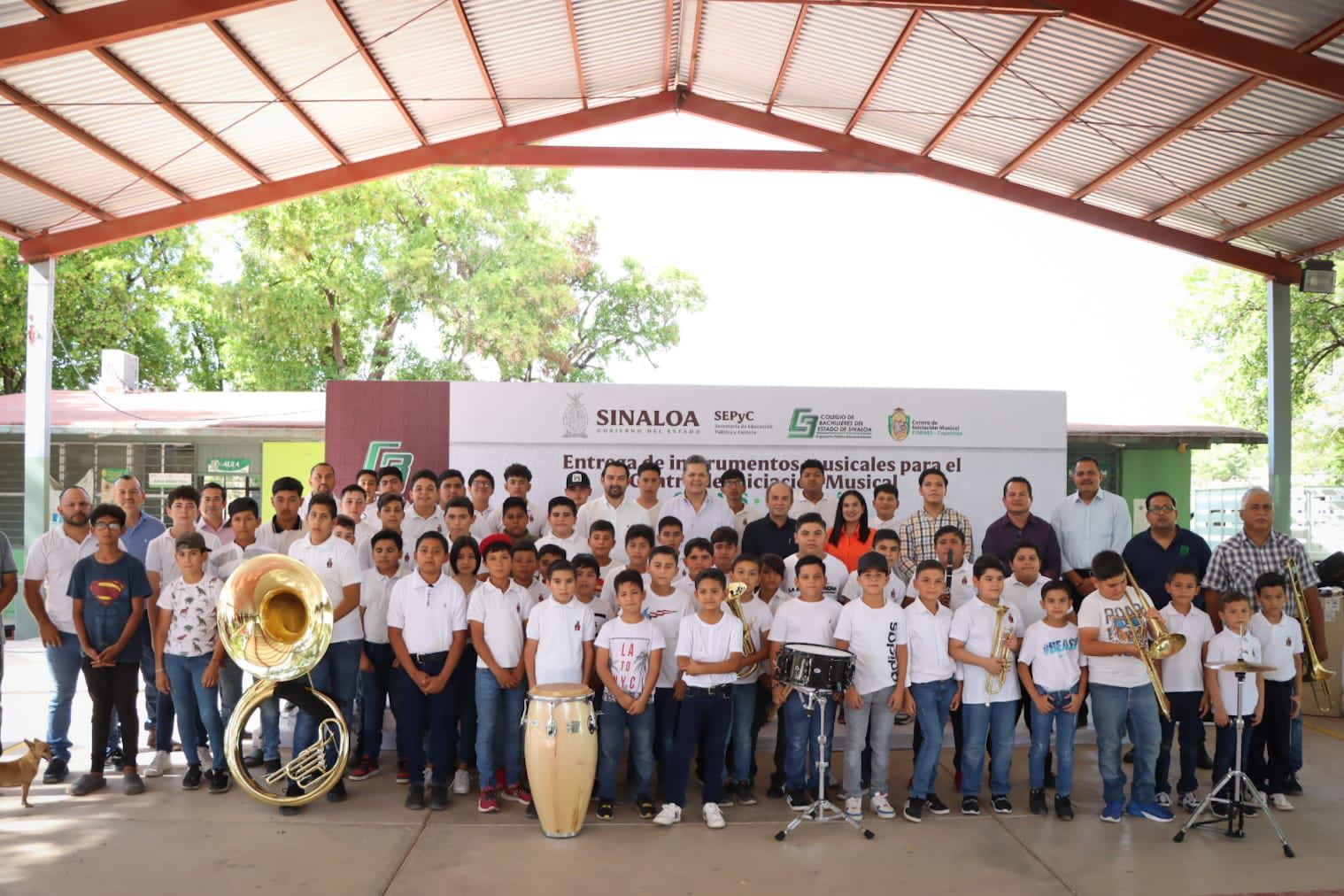 ¡Qué suene la tambora! Autoridades entregan instrumentos al Centro de ...